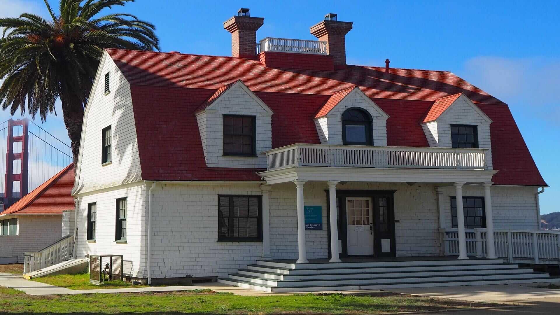 What is a Mansard Roof? | INSTANT ROOFER