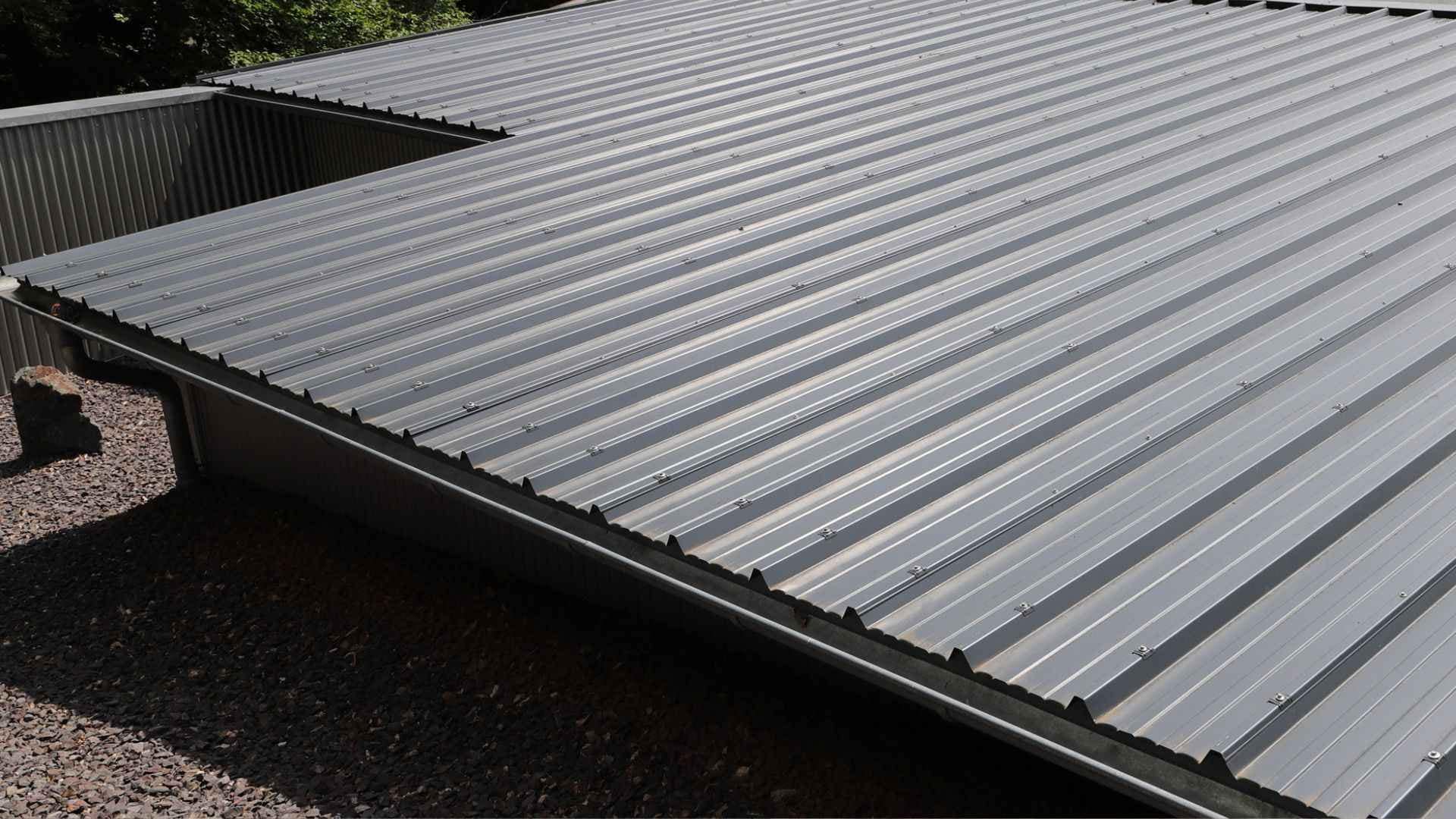 Uncovering The Benefits of a Flat Roof Design | INSTANT ROOFER