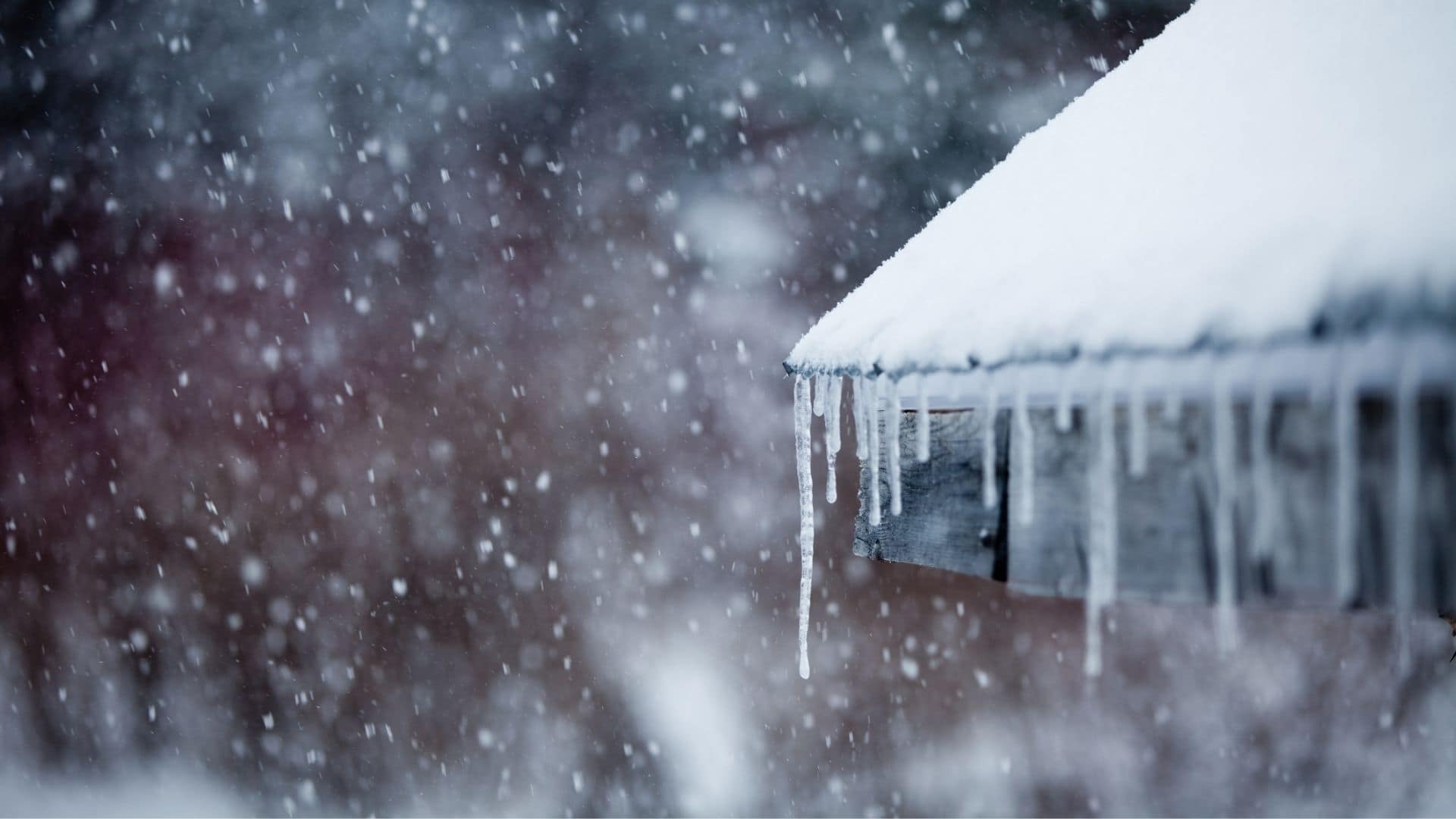 Winter Roof Maintenance: Is Your Roof Ready? | INSTANT ROOFER